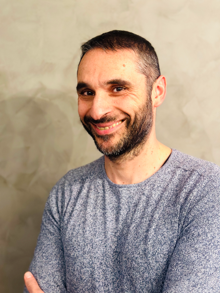Antonis Gavalas - Humannera - People for a better world